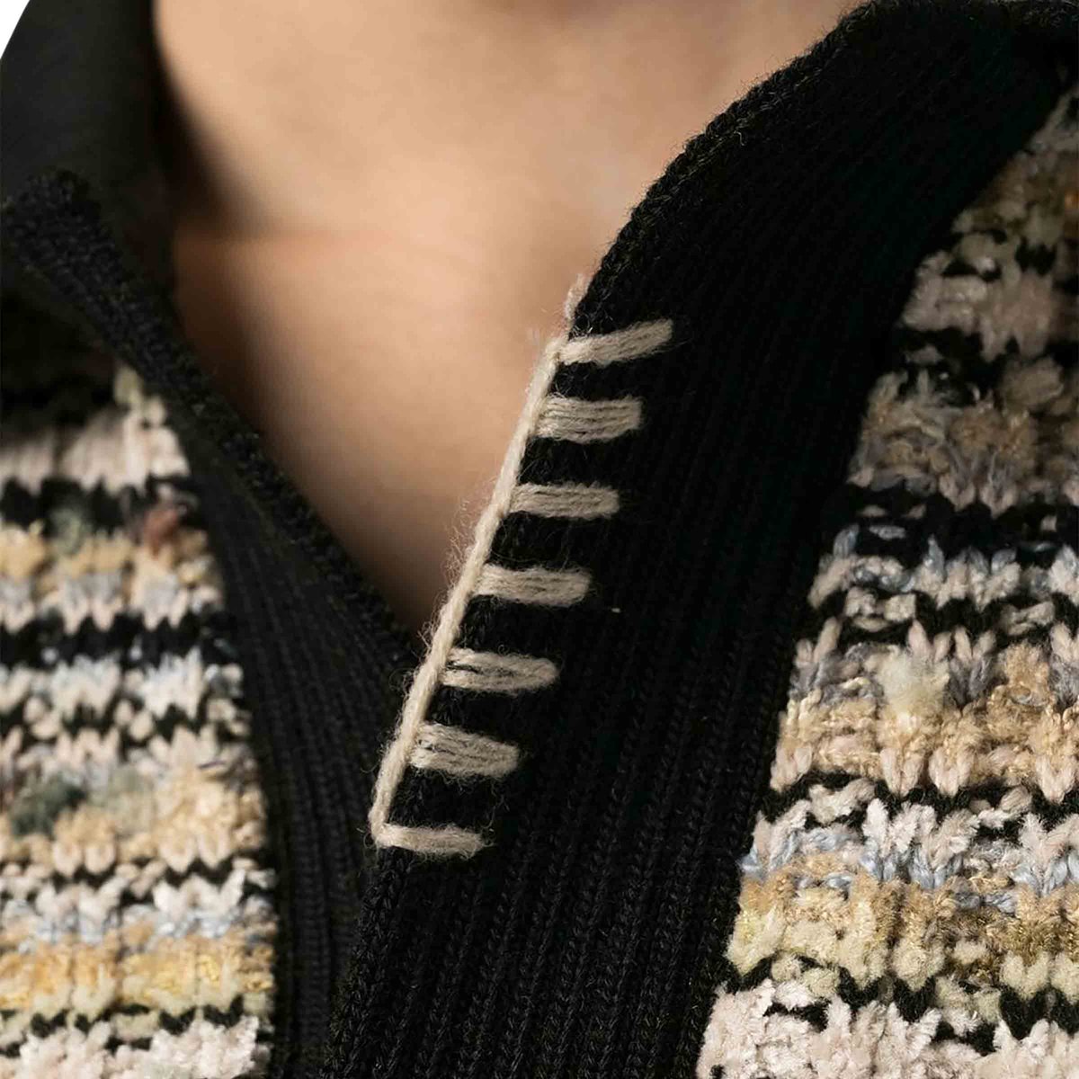 Crea Boucle Collar Knit Beige | SUBTYPE