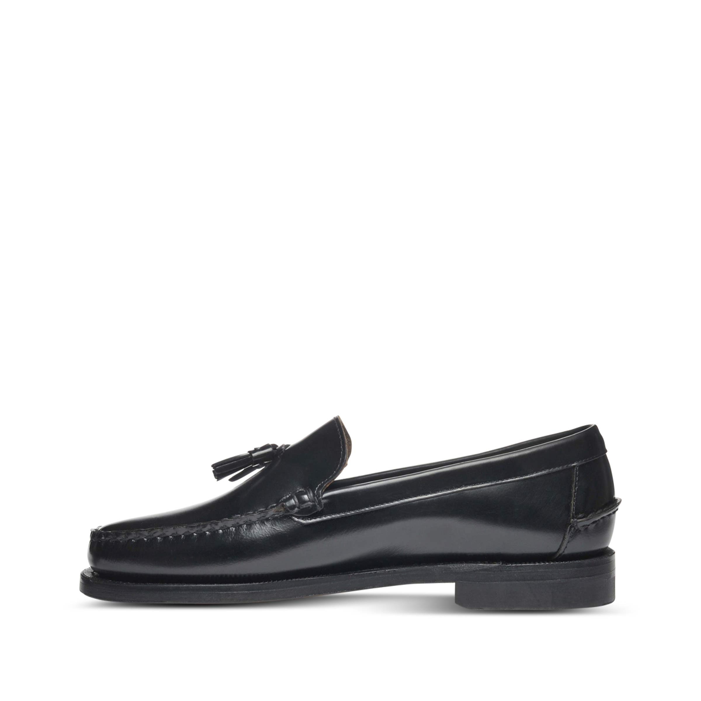 Classic Will 902 Black | SUBTYPE